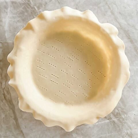 Easy Flaky Pie Crust Recipe | A Well-Seasoned Kitchen®